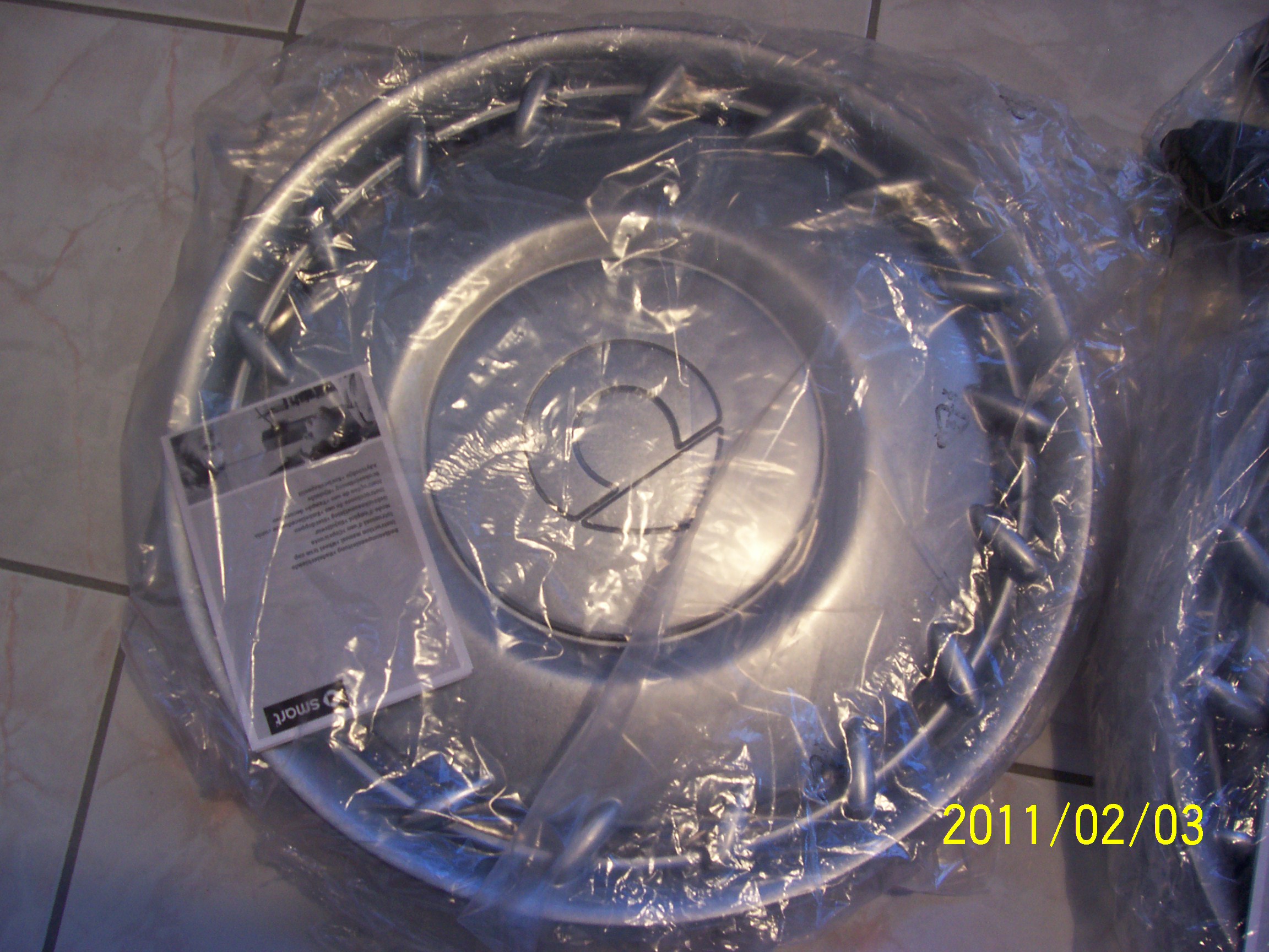 Smart fortwo hubcaps for sale - Classifieds - Parts and Accessories ...