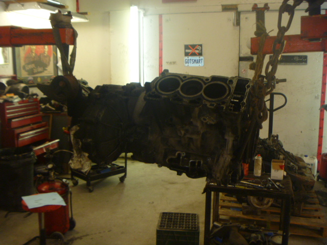 Disassembly of engine - Operation and Maintenance: 450 Model, 2005-2006 ...