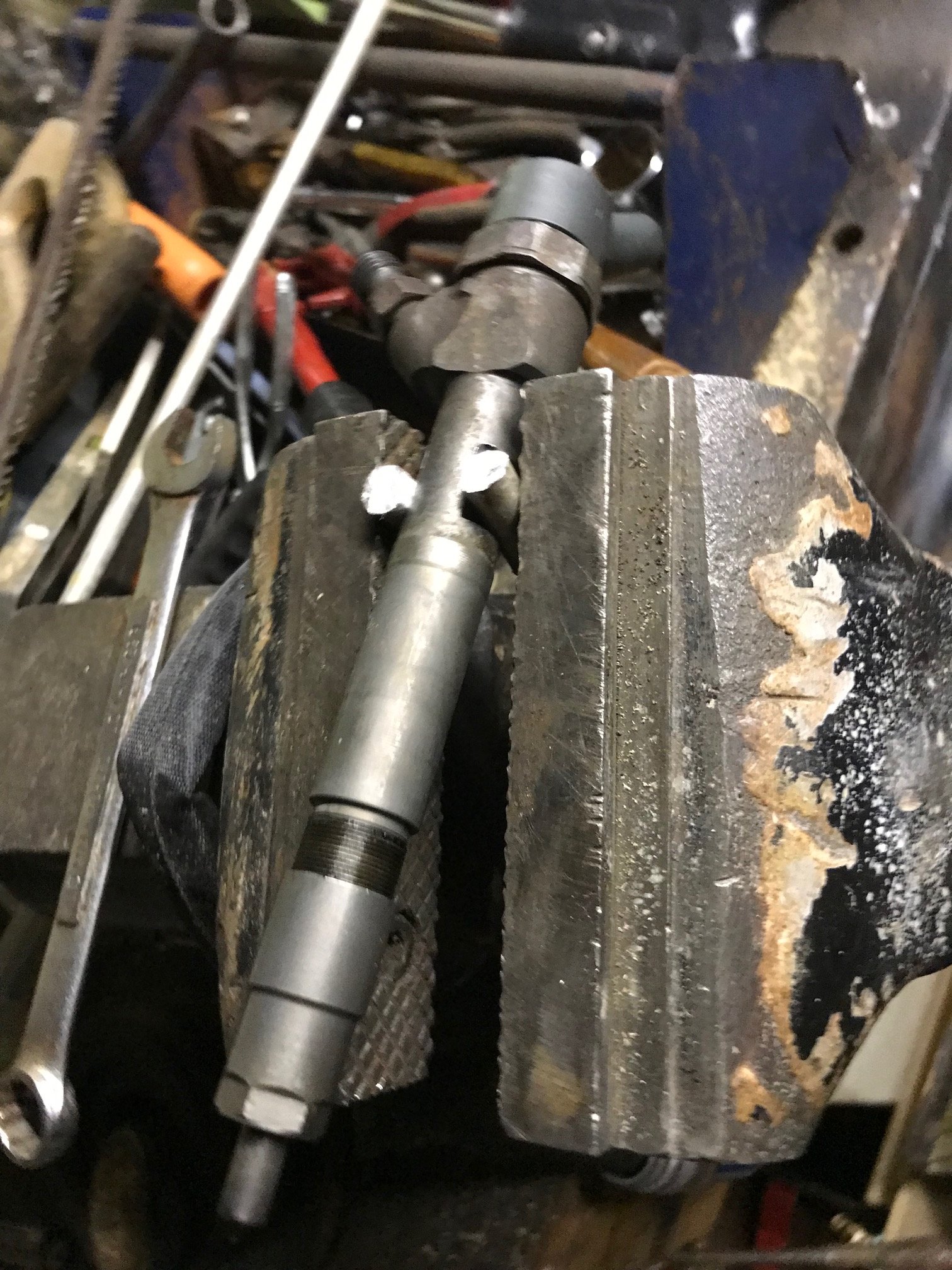 Loud motor knocking/clacking, No power - Operation and Maintenance: 450 ...